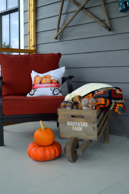 Make a personalized rustic wheelbarrow