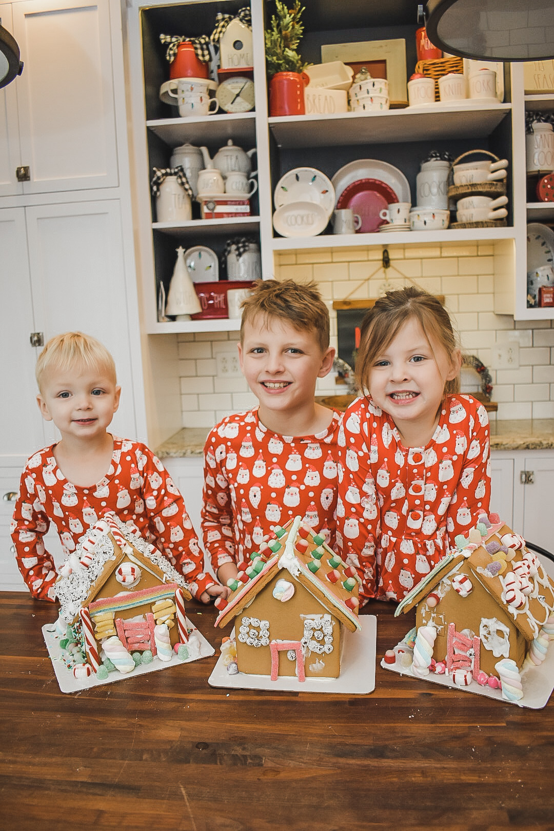 A fun and family-friendly Christmas holiday home tour